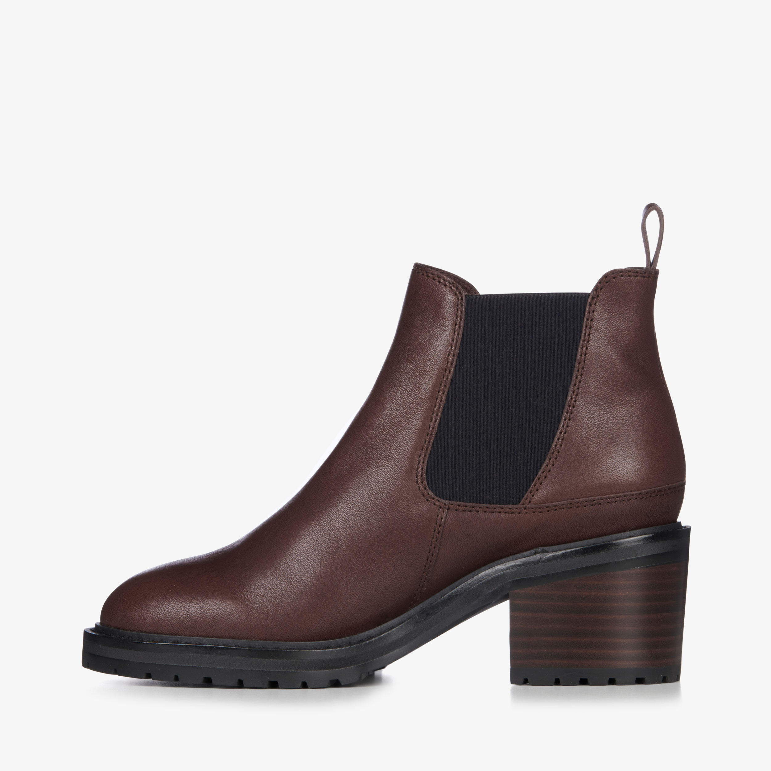 Clare WALNUT | EMU Australia